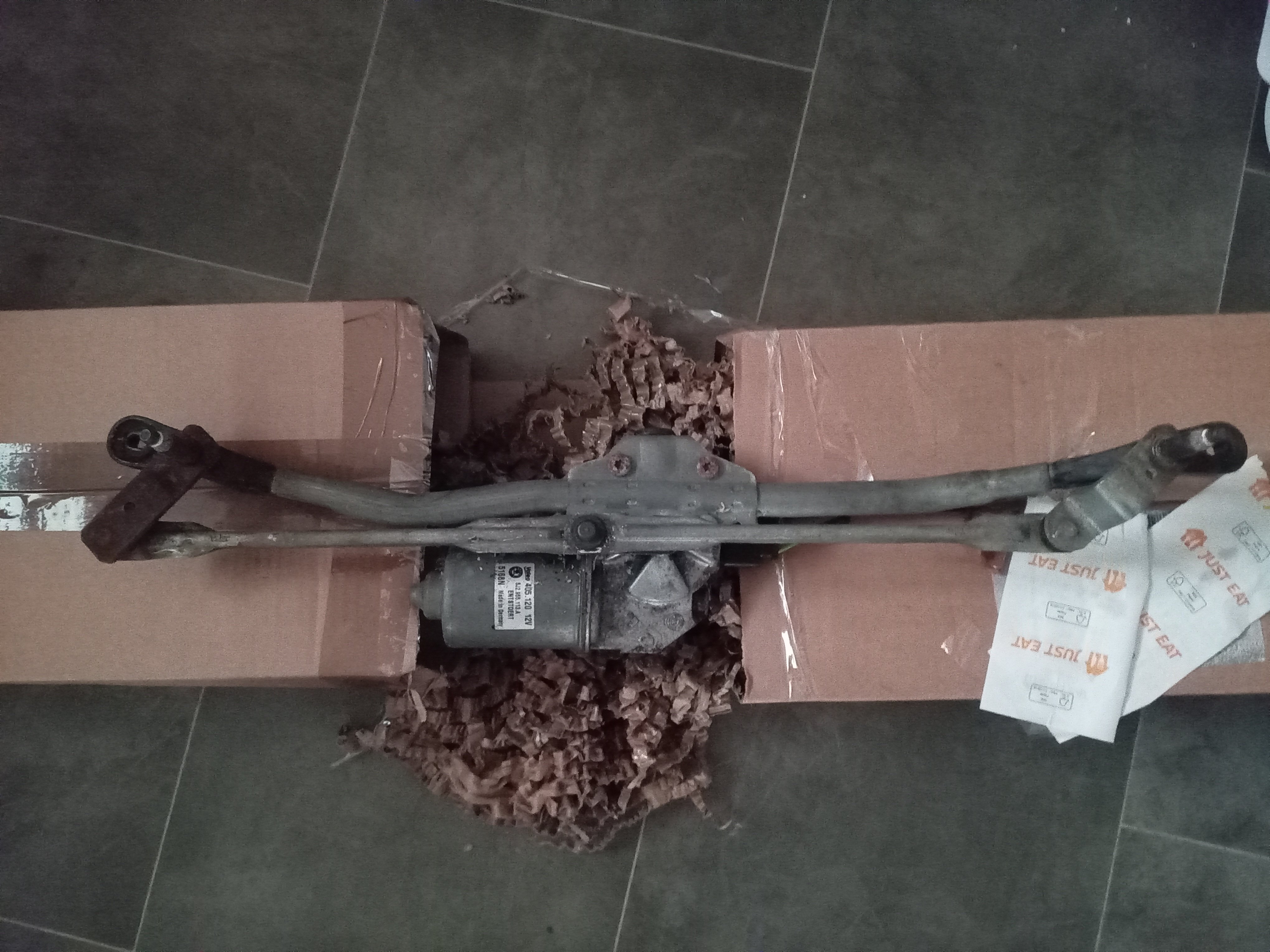 Front Wiper Mechanism Position Help - Skoda Roomster (2006-2015) - BRISKODA Front Wiper Mechanism Position Help - Skoda Roomster (2006-2015) - BRISKODA