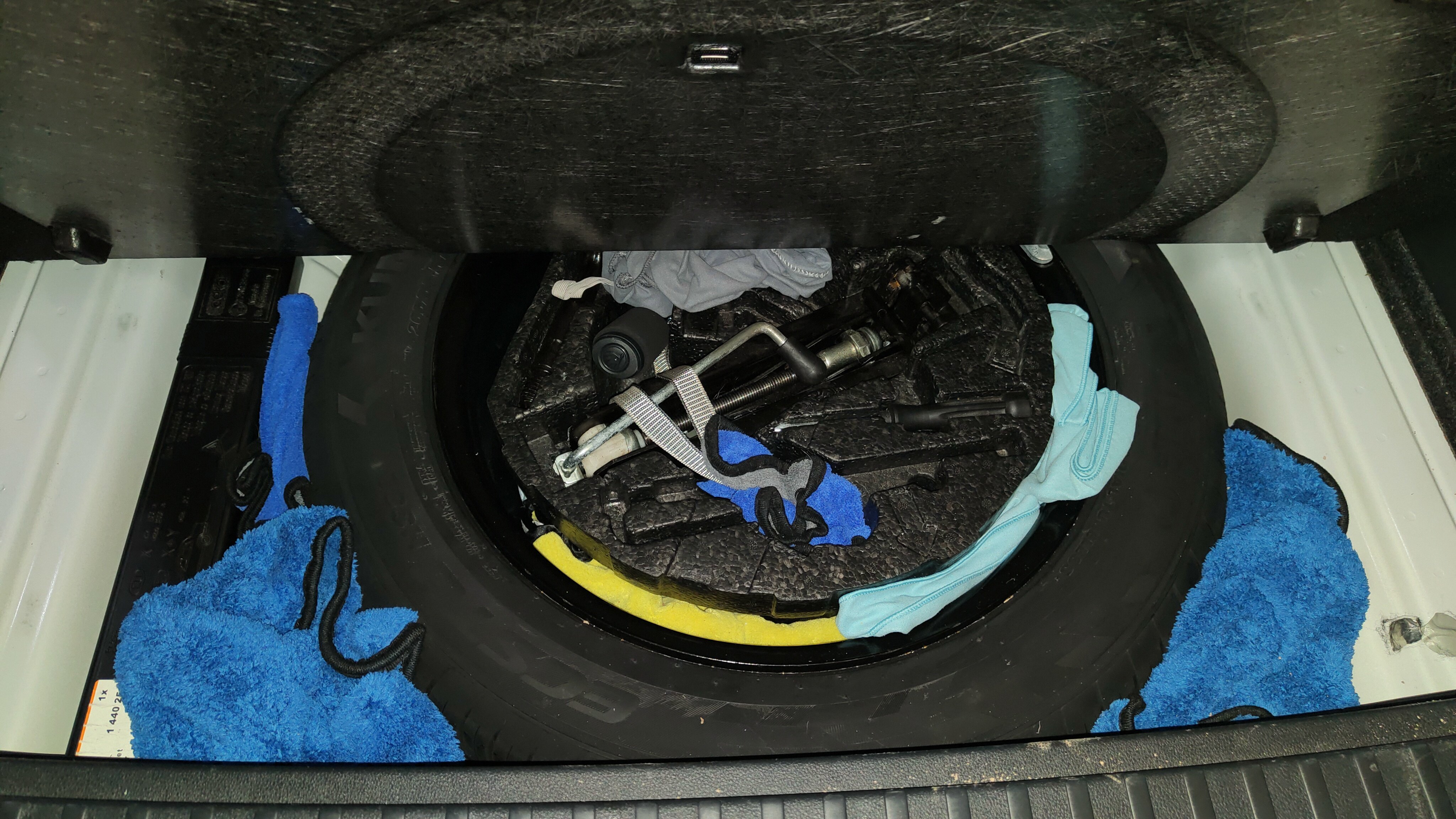 Spare wheel and accessories - Skoda Octavia Mk4 (2020 > ) - BRISKODA