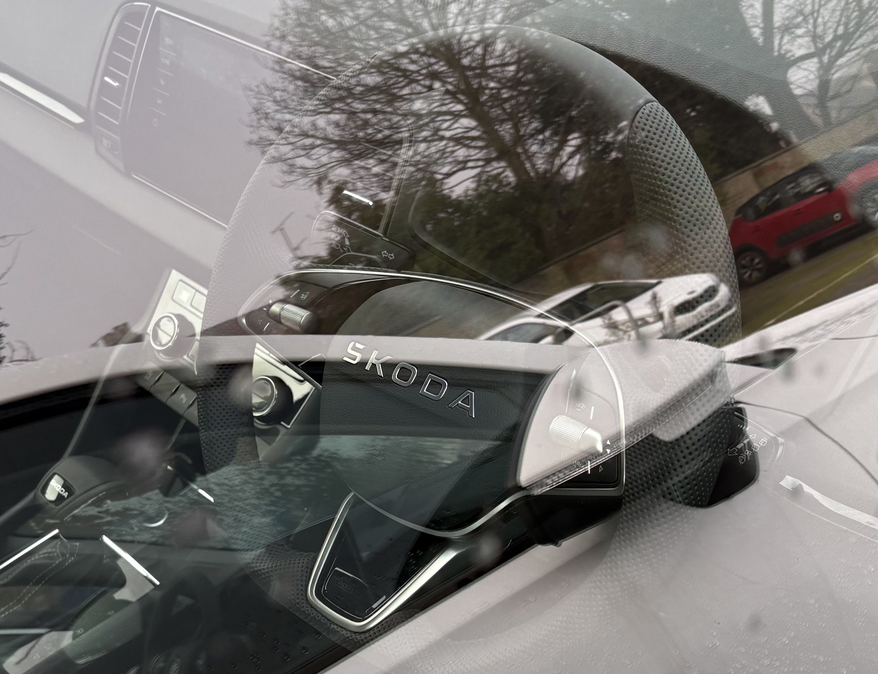 intermittent EMC warning light - P04F000 EVAP - what to do? - Skoda ...