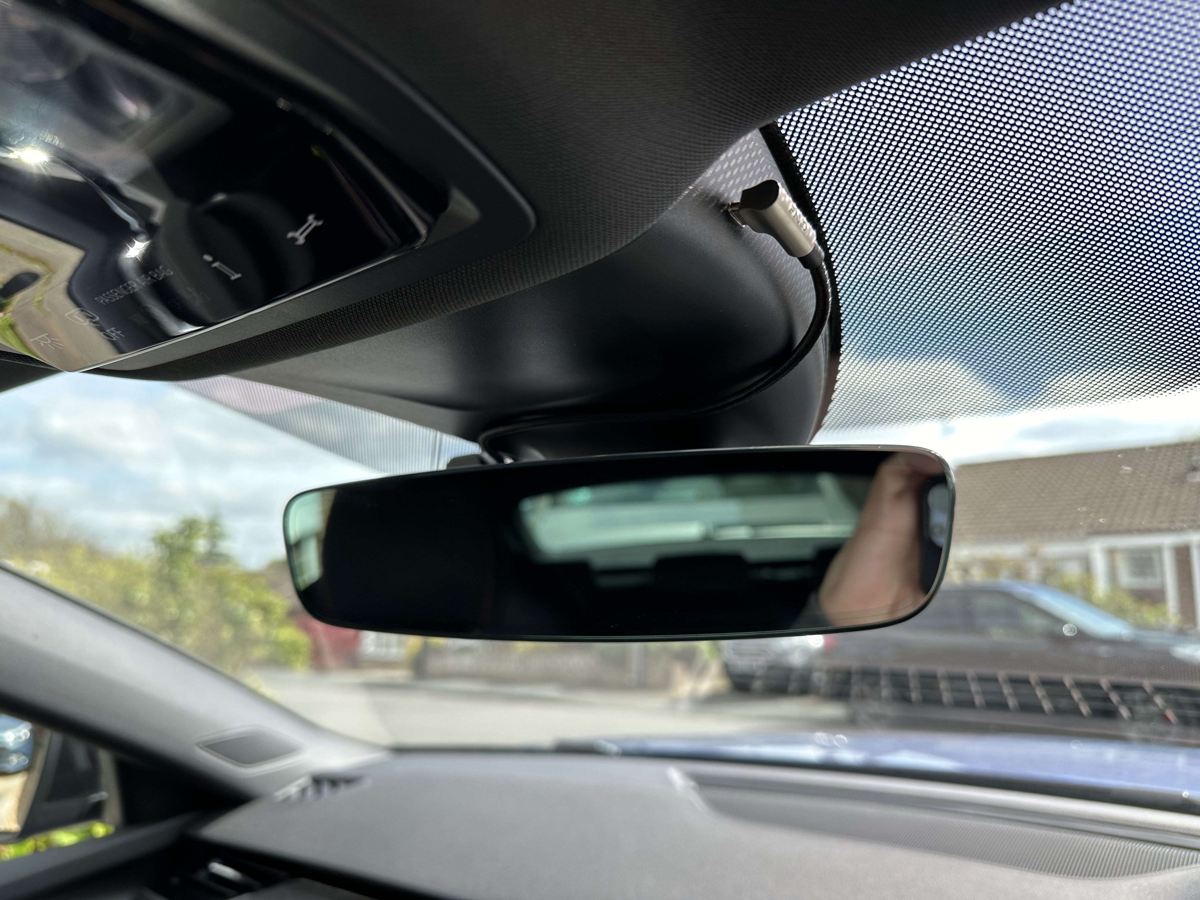 Attaching a dashcam to the USB C socket by the rear view mirror ...