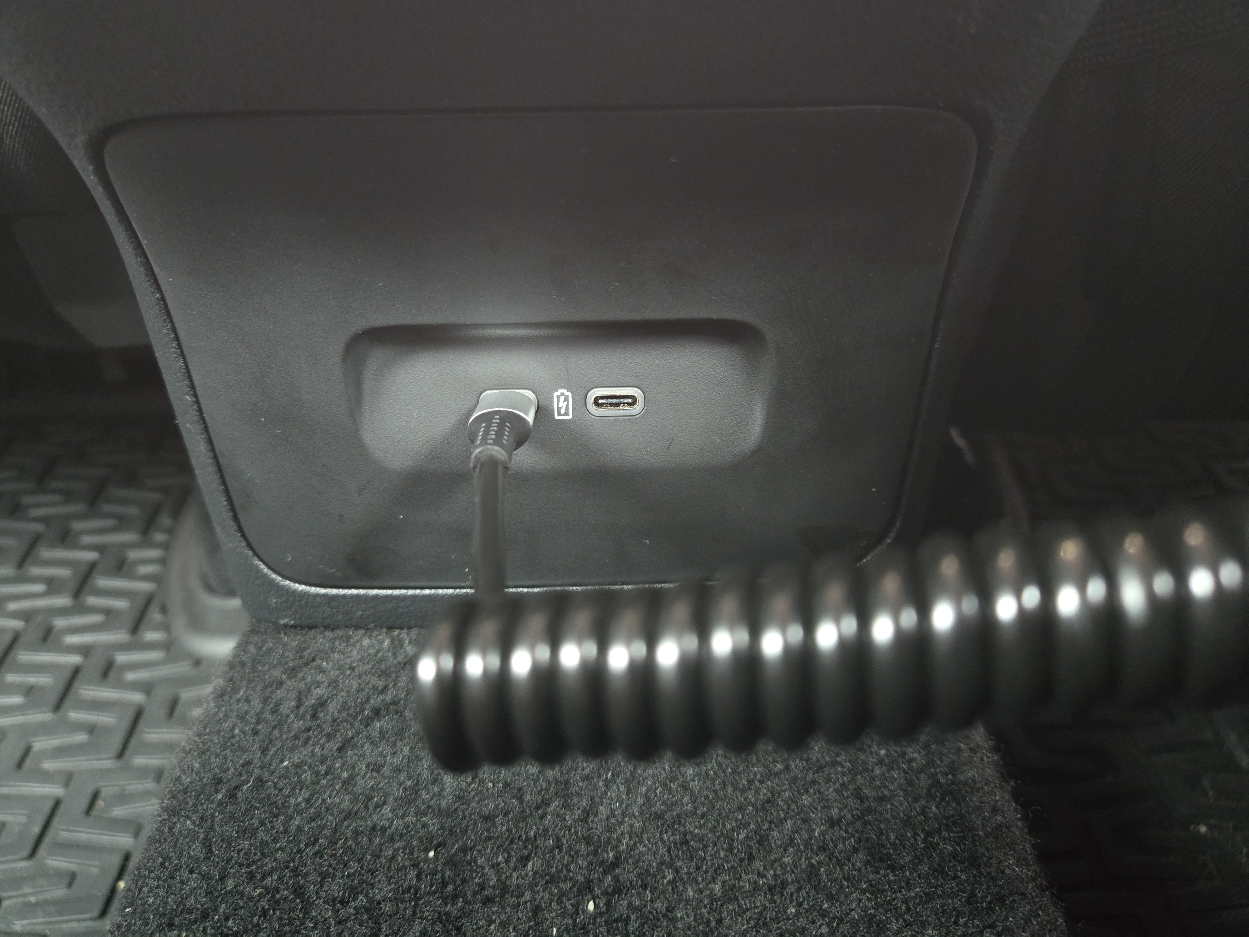 Add rear USB-C connectors - Page 2 - Skoda Octavia Mk4 (2020 > ) - BRISKODA