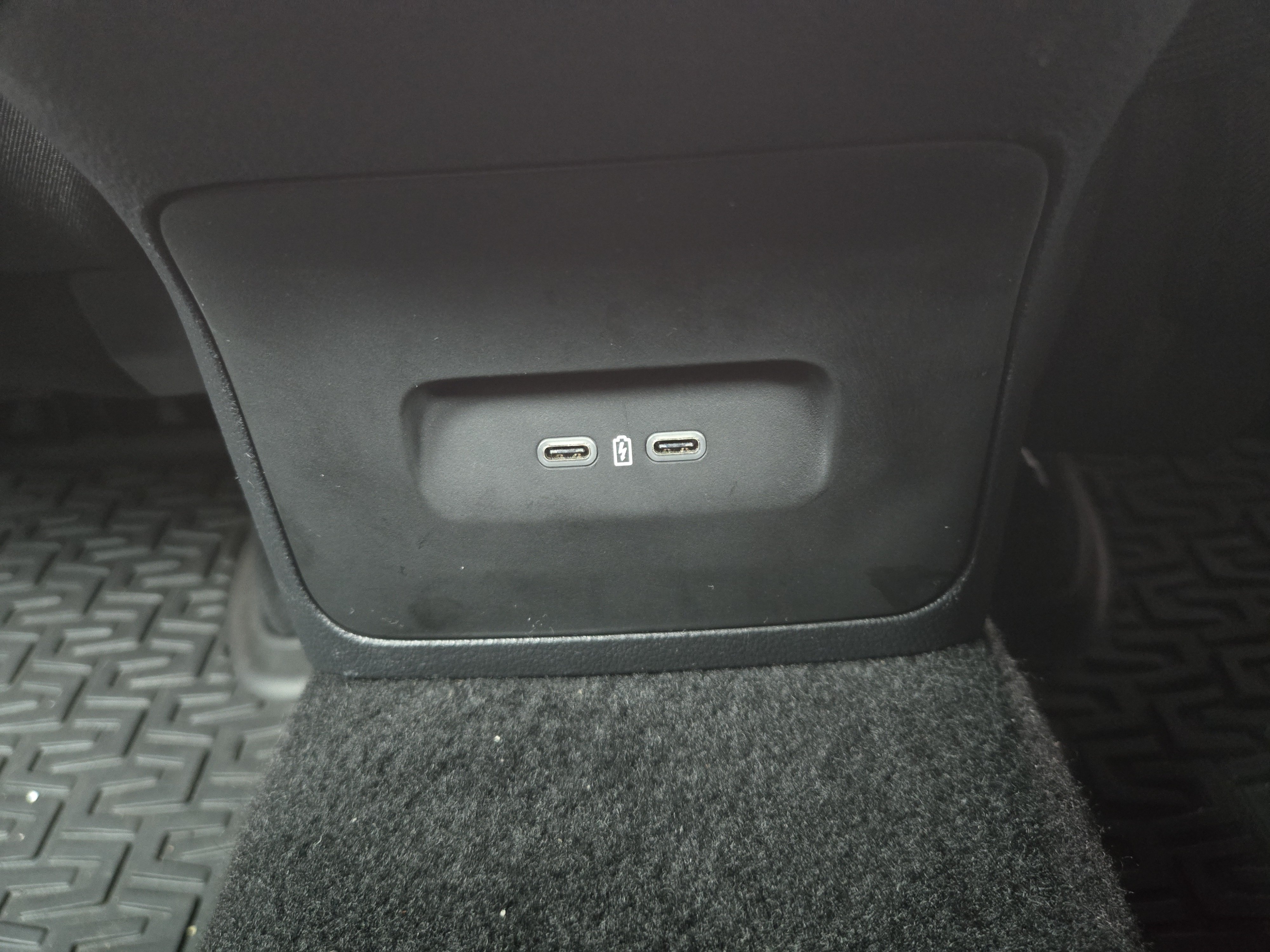 Add rear USB-C connectors - Page 2 - Skoda Octavia Mk4 (2020 > ) - BRISKODA