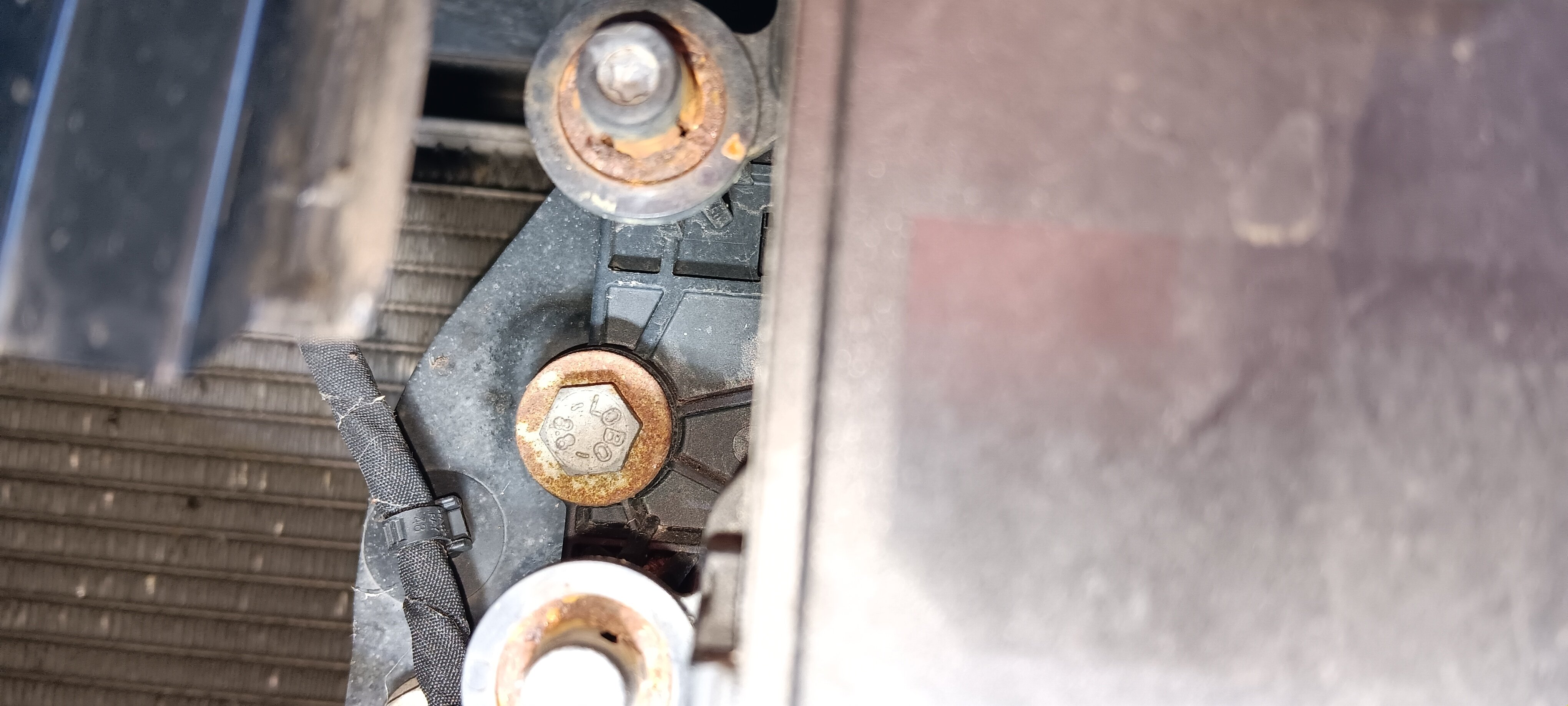 Front assist Sensor and Bracket. Superb3 - Skoda Superb Mk3 (2015 ...