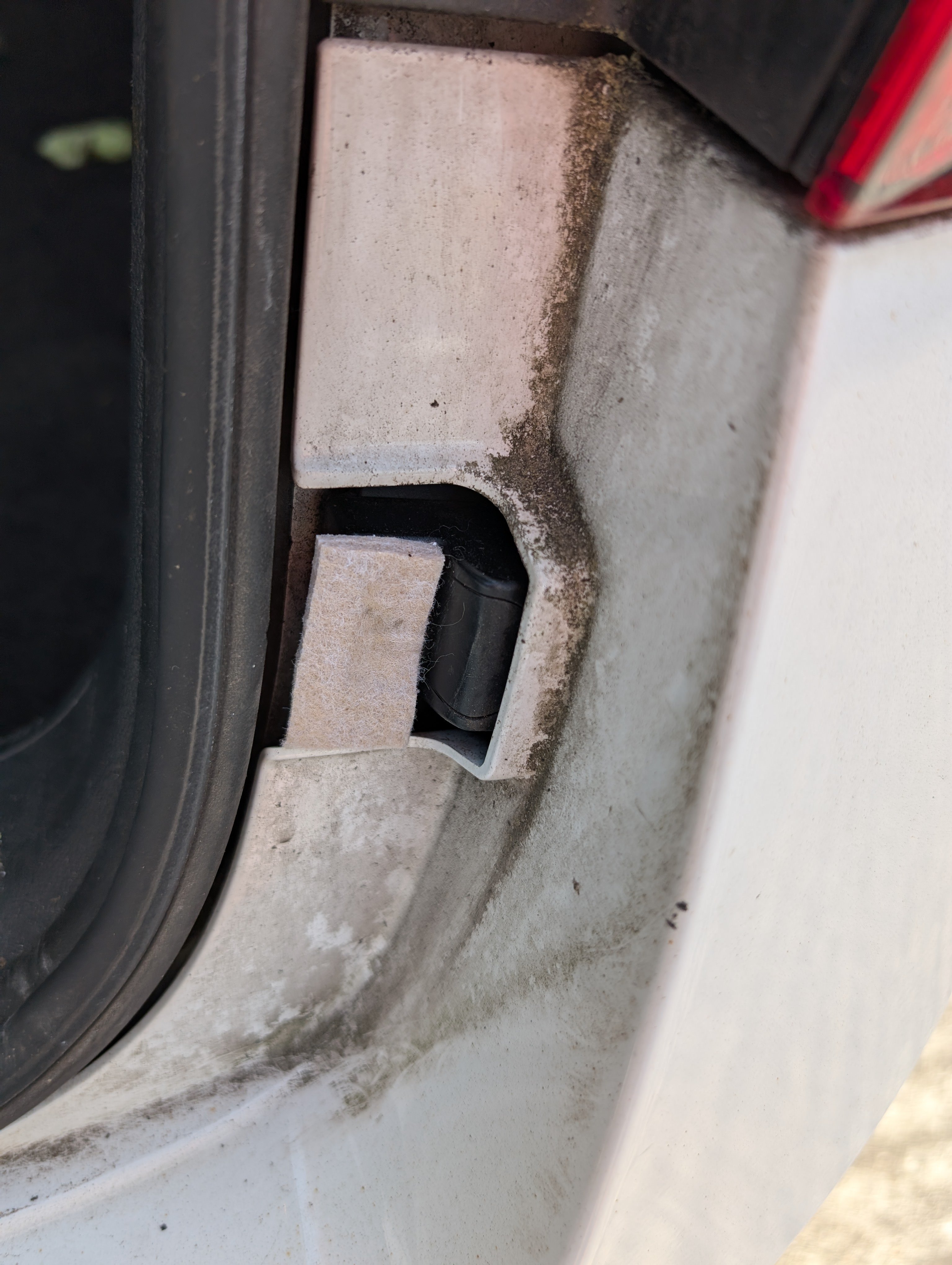Constant creaking and rattling from Boot - Skoda Superb Mk3 (2015 ...