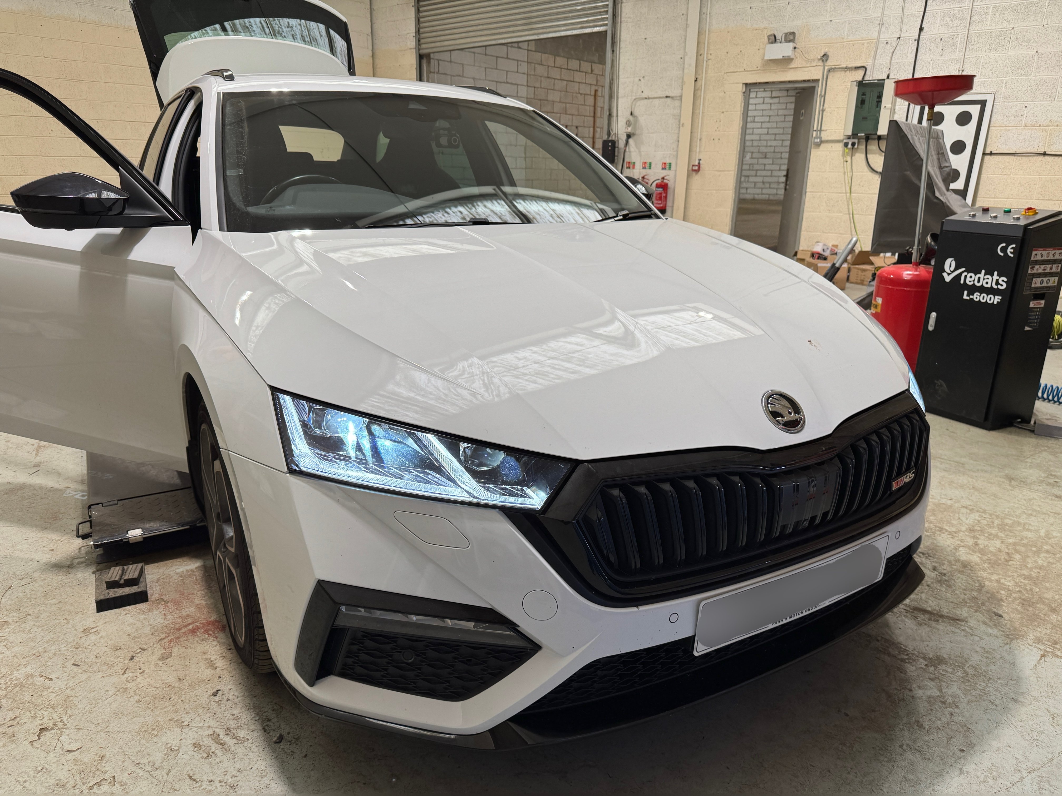 Area view retrofit - Skoda Octavia Mk4 (2020 > ) - BRISKODA