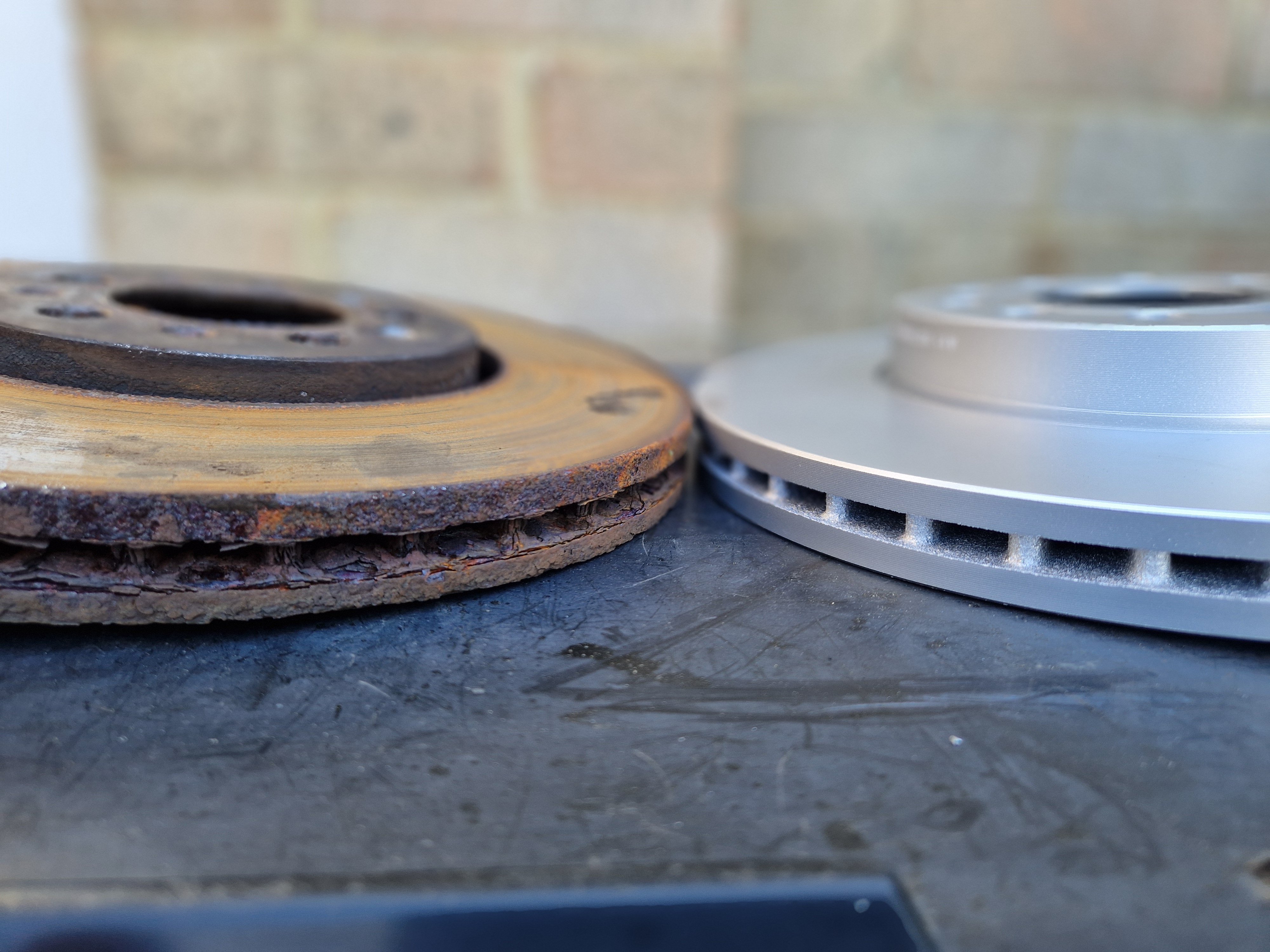 Front Brake Disc Diameter 2009 1.4D 80BHP - Skoda Roomster (2006-2015 ...