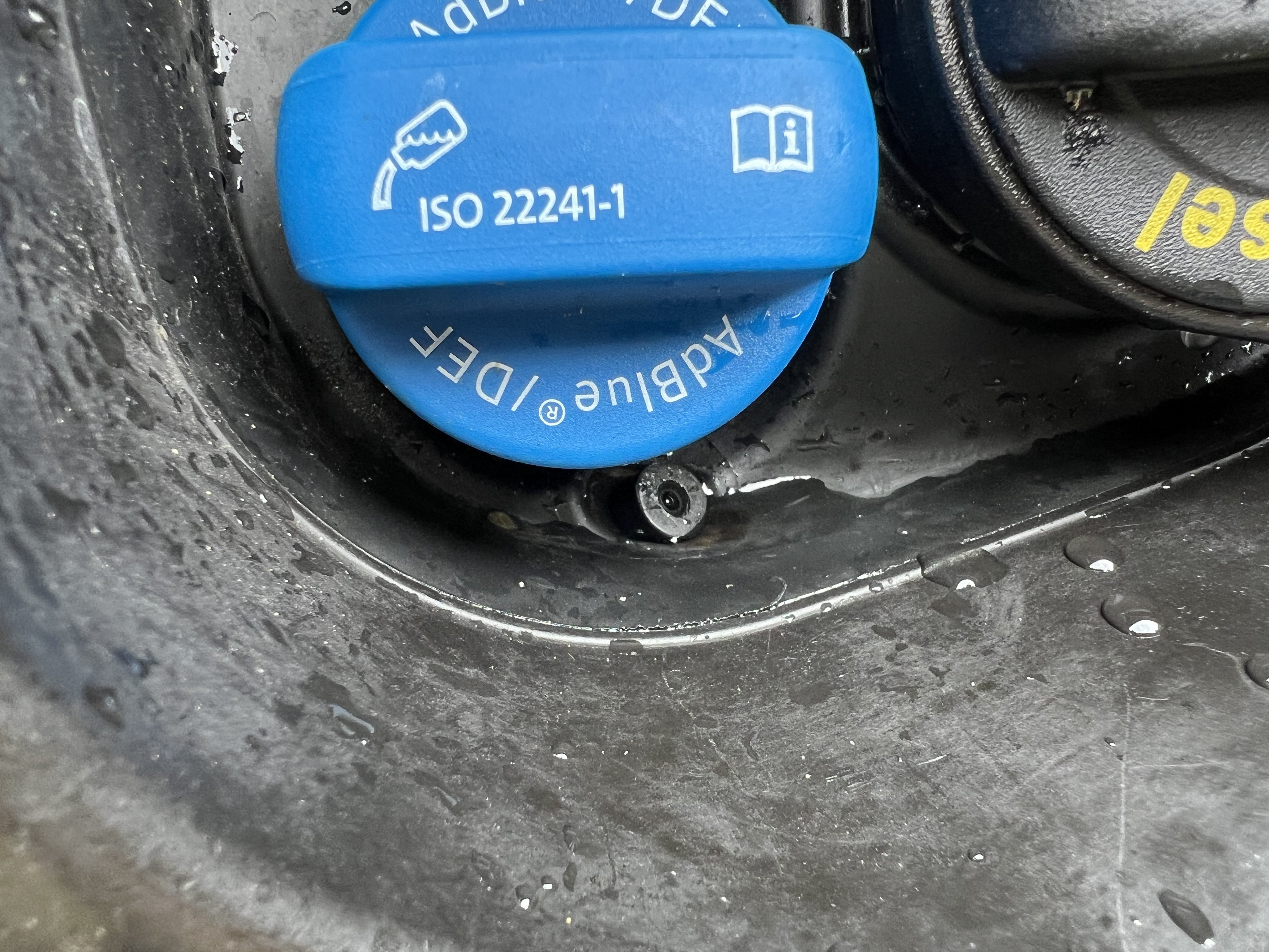 Fuel trap drain problem - Skoda Octavia Mk4 (2020 > ) - BRISKODA