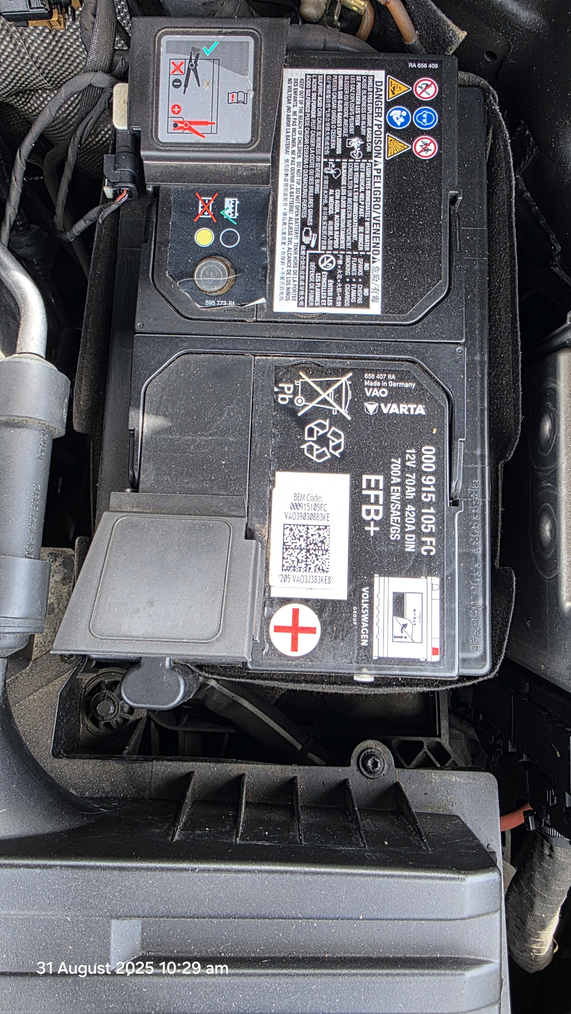 Oil pressure regulation valve P164E00 - Skoda Octavia Mk3 (2013 - 2020 ...