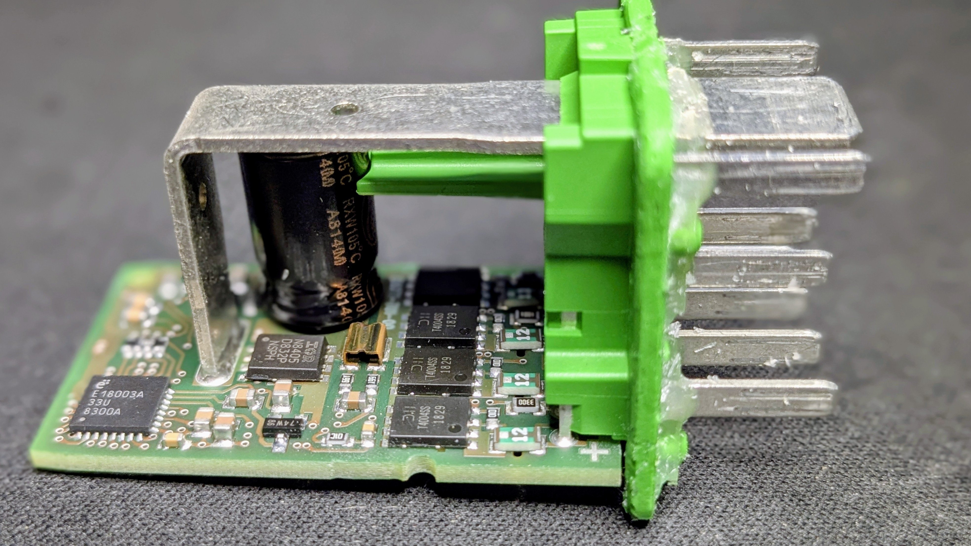 Glow Plug Control Module J179 - Skoda Kodiaq MK1 (2017-2023) - BRISKODA